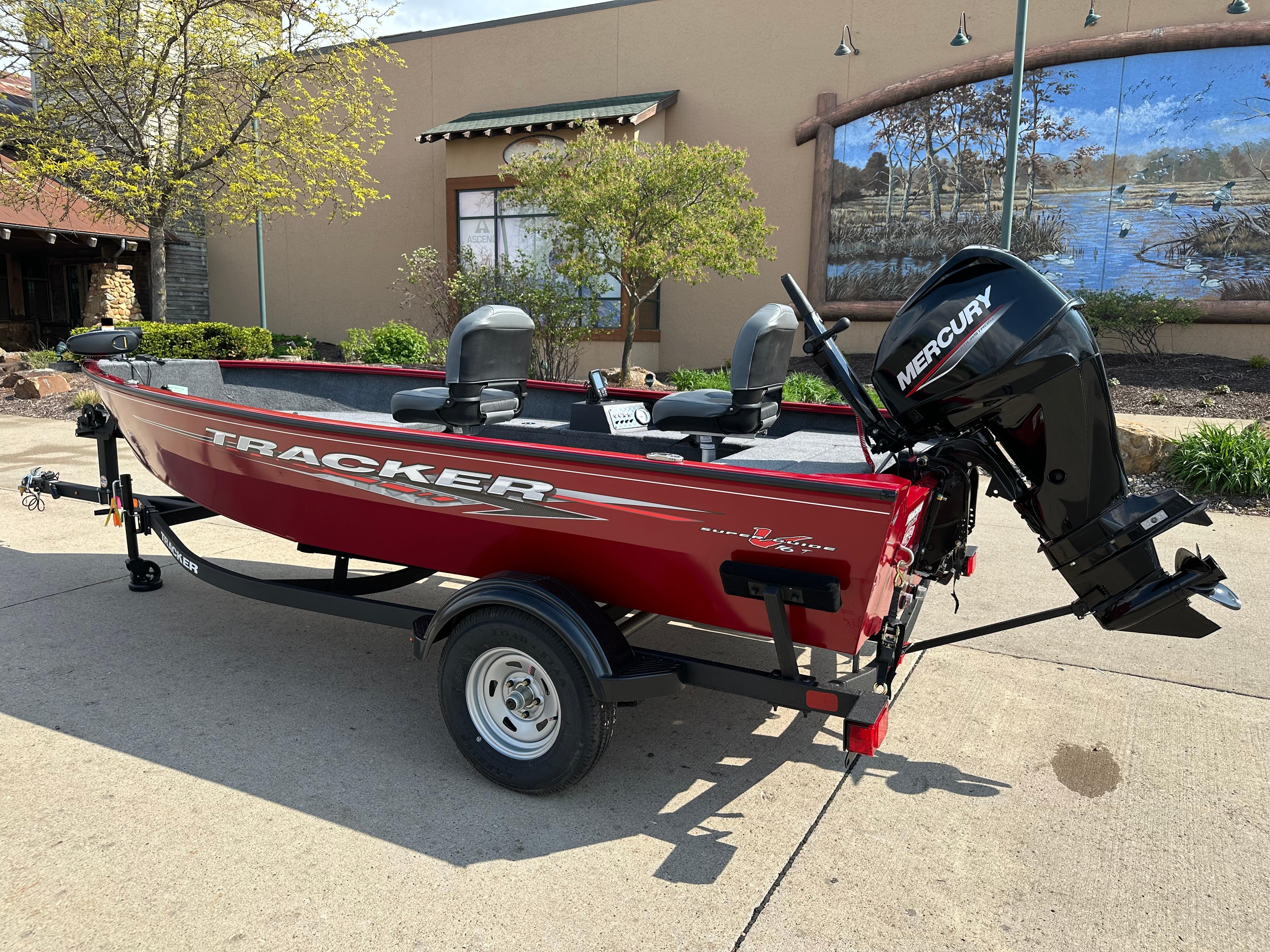2025 TRACKER SUPER GUIDE V-16 T | Bass Pro Shops
