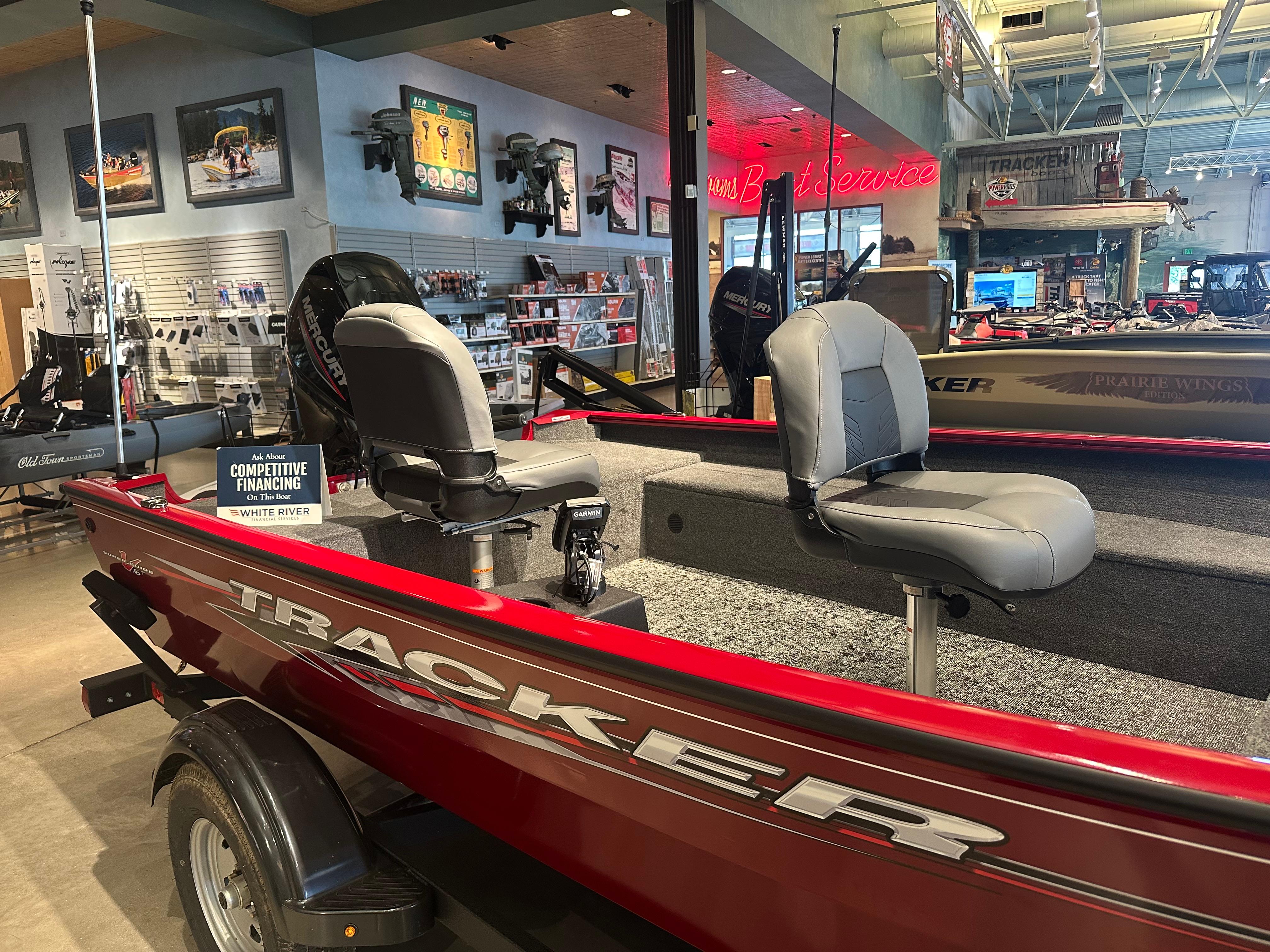 2025 TRACKER SUPER GUIDE V-16 T | Bass Pro Shops