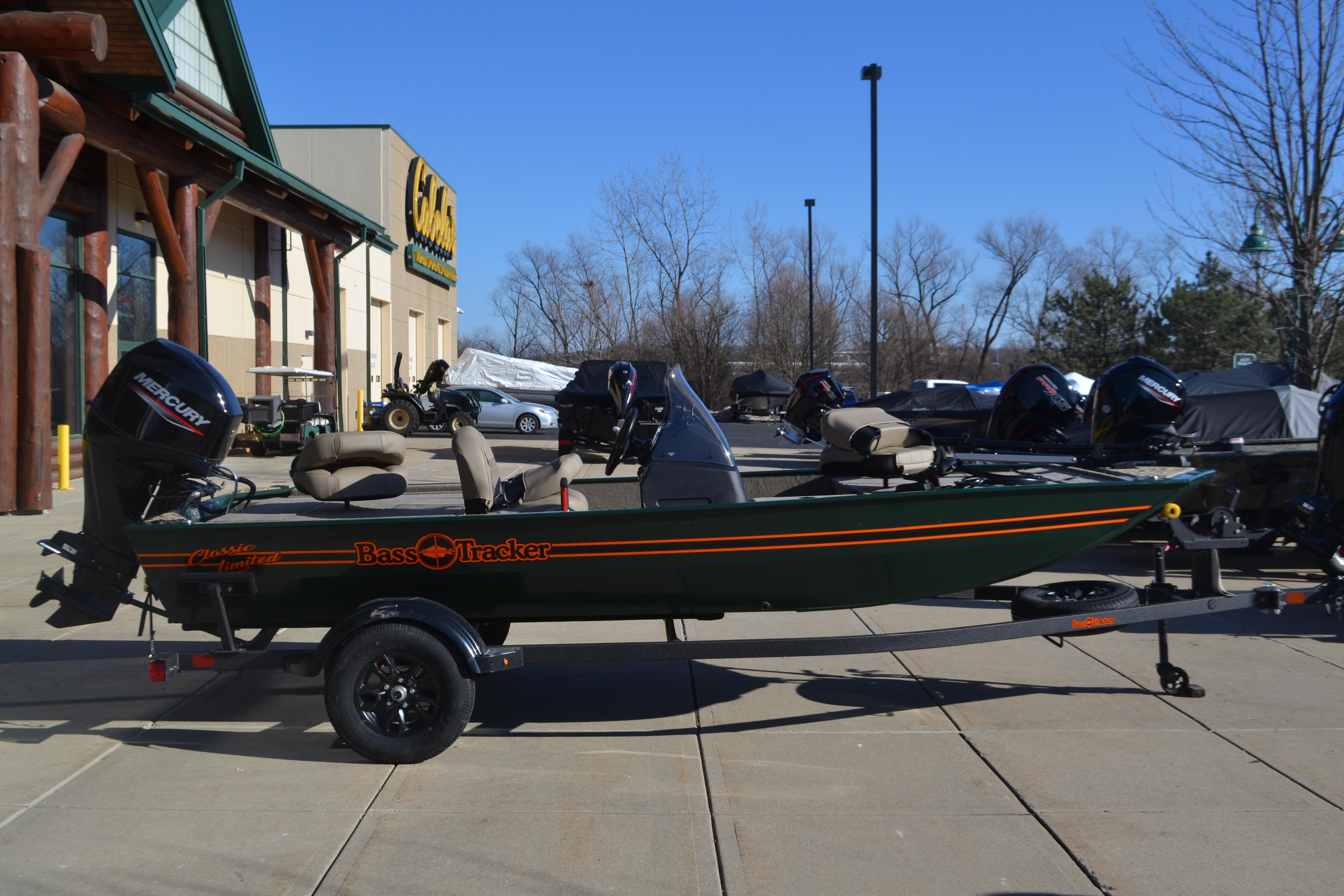 2025 TRACKER BASS TRACKER CLASSIC LIMITED | Cabela's