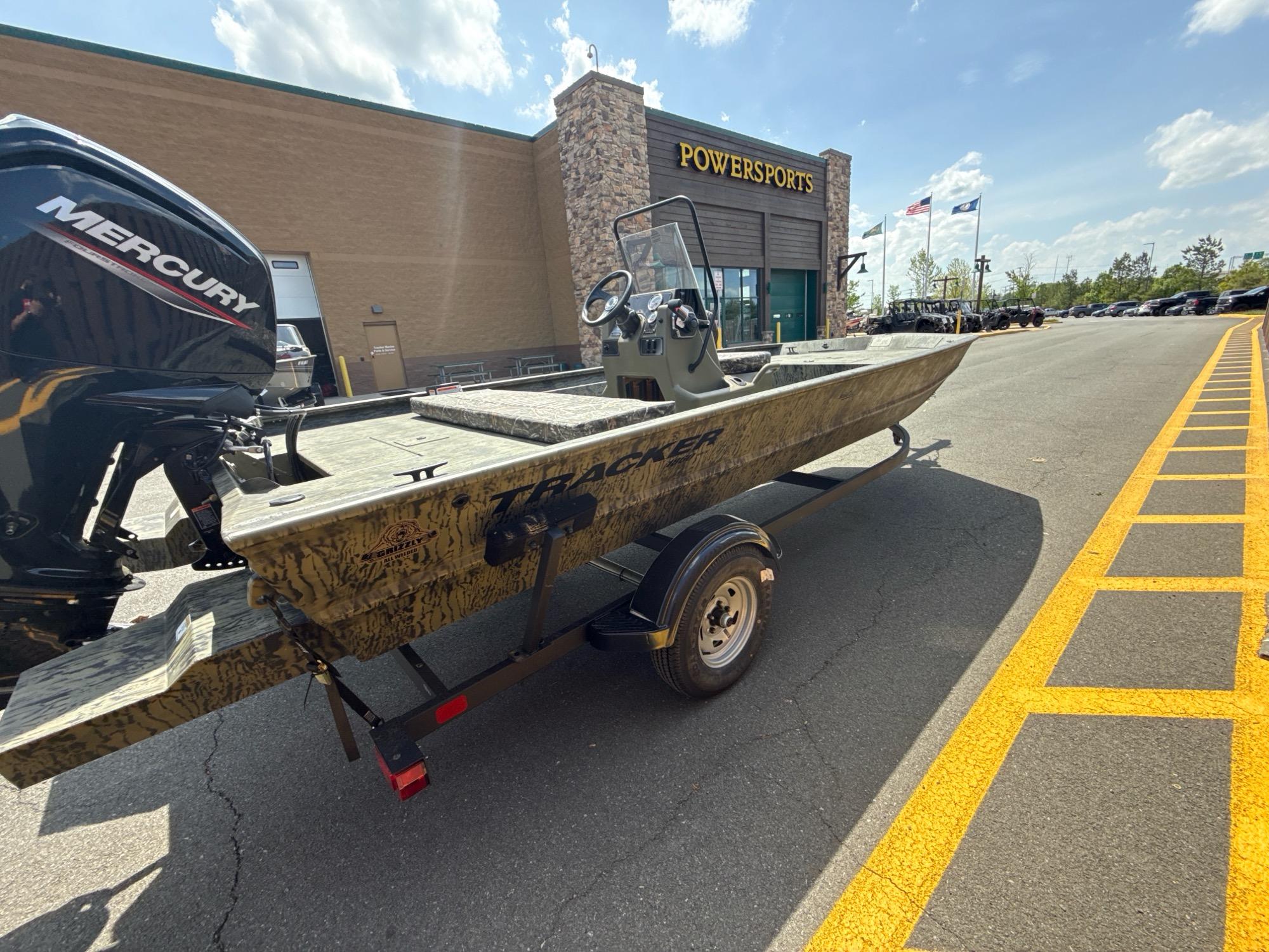 2025 TRACKER GRIZZLY 1860 CC | Bass Pro Shops