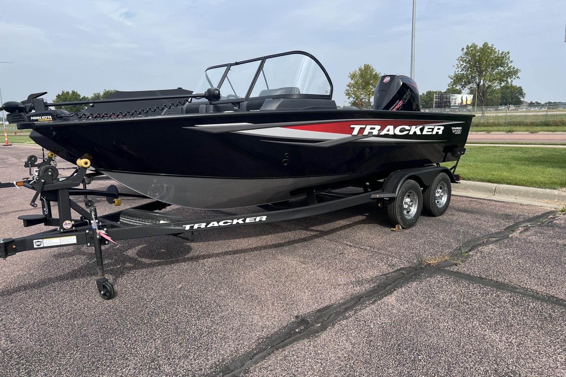 2025 TRACKER TARGA V-18 COMBO | Bass Pro Shops