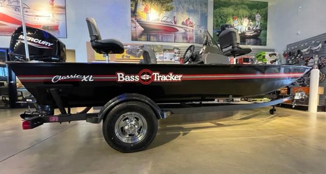 2025 TRACKER BASS TRACKER CLASSIC XL | Bass Pro Shops