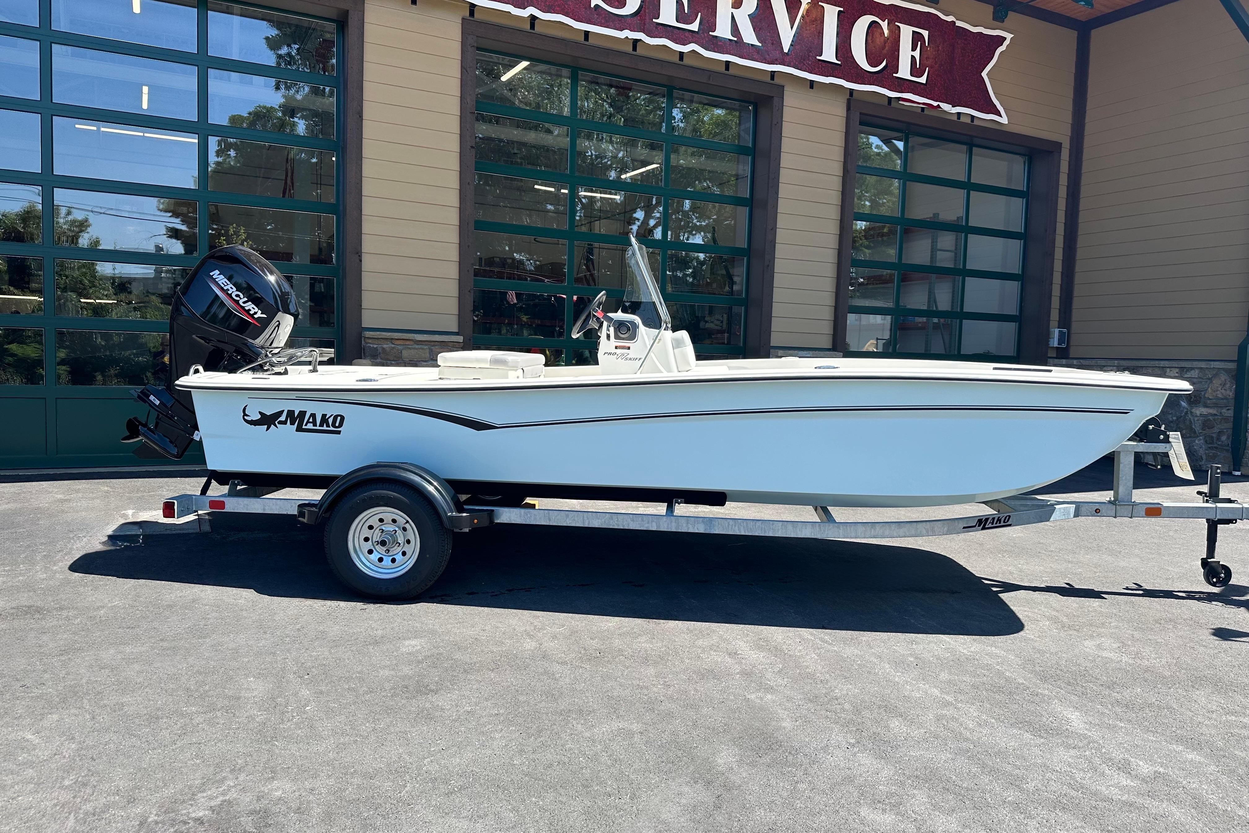 2026 MAKO PRO SKIFF 17 CC | Cabela's