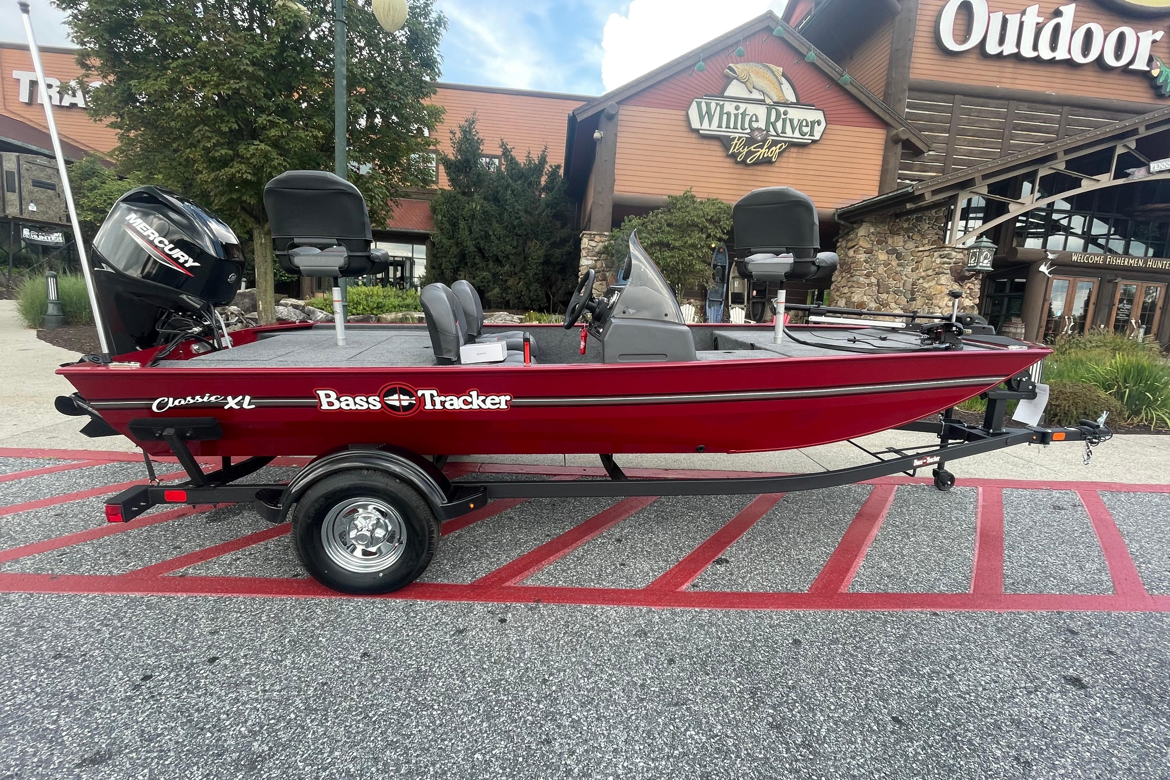 2026 TRACKER BASS TRACKER CLASSIC XL | Cabela's