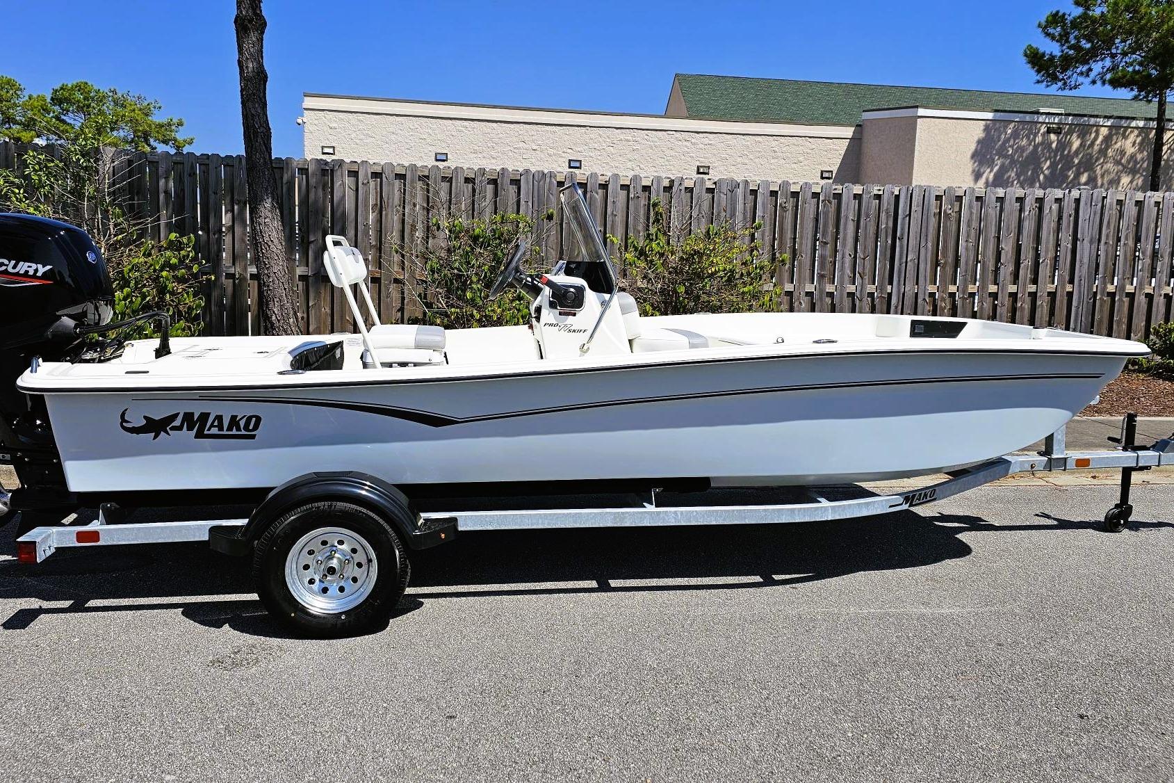 2026 MAKO PRO SKIFF 17 CC | Cabela's