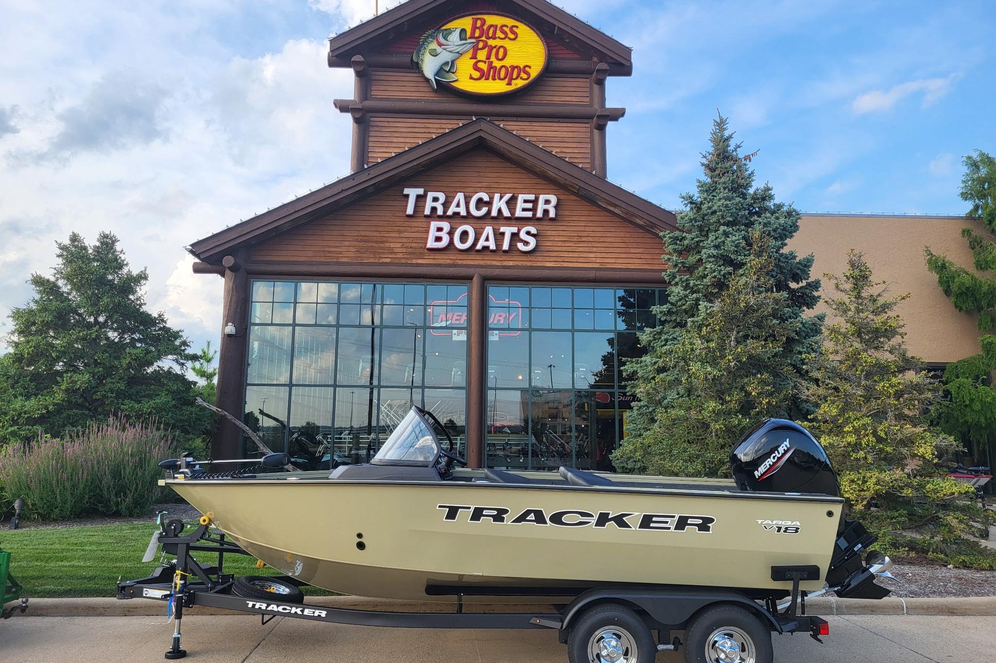 2026 TRACKER TARGA V-18 COMBO | Bass Pro Shops