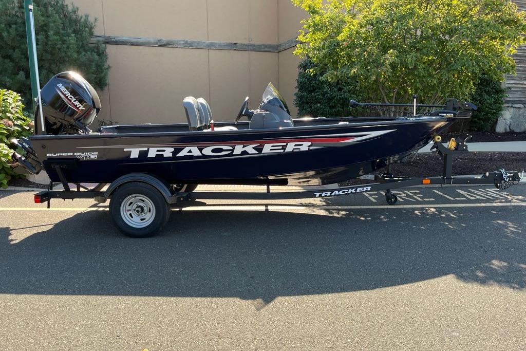 2026 TRACKER SUPER GUIDE V-16 SC | Bass Pro Shops