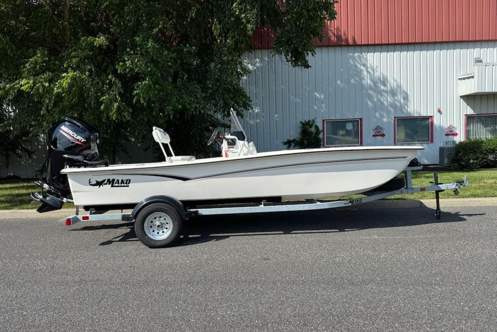 2026 MAKO PRO SKIFF 17 CC | Mack's Prairie Wings