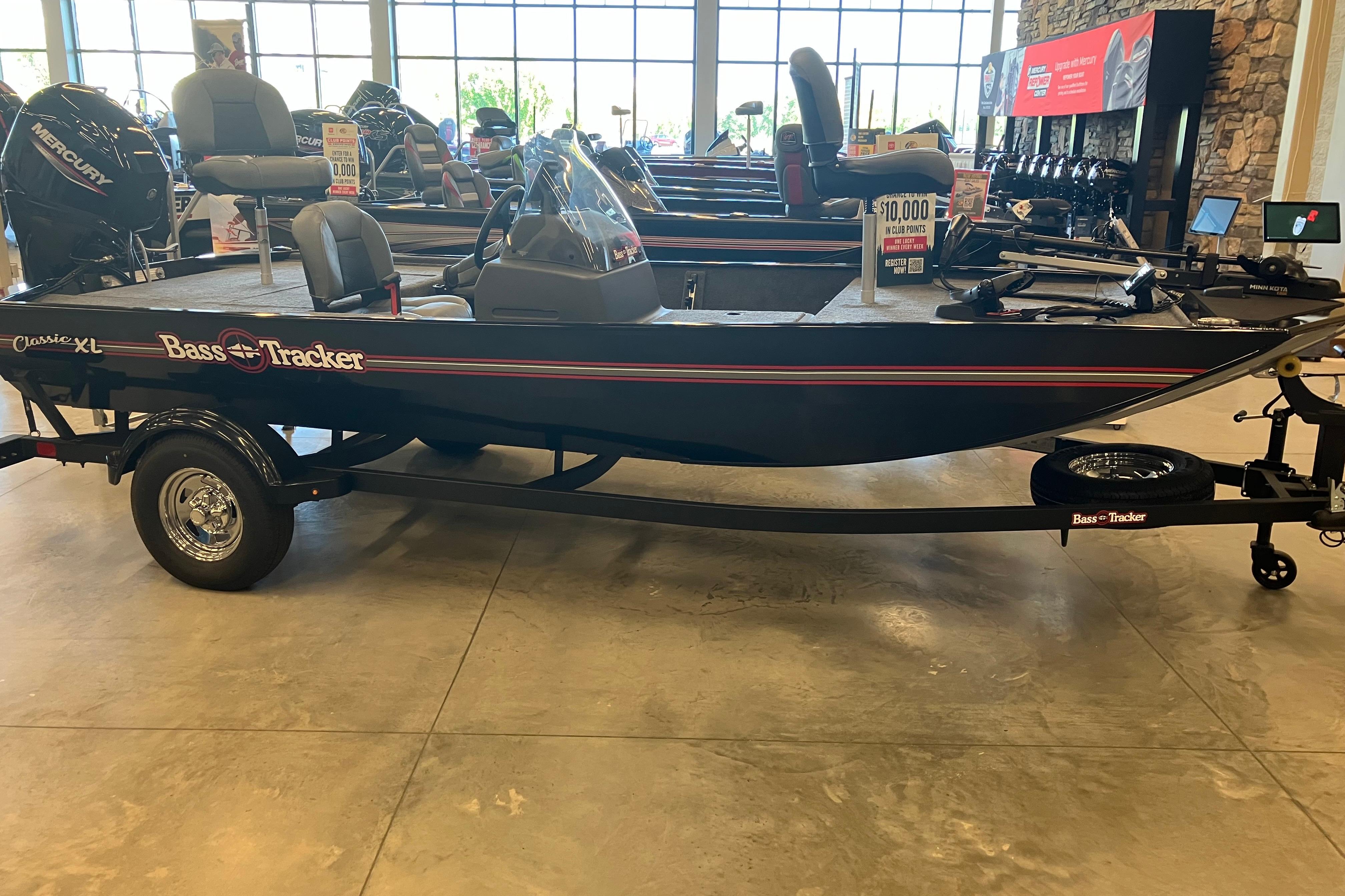 2026 TRACKER BASS TRACKER CLASSIC XL | Bass Pro Shops
