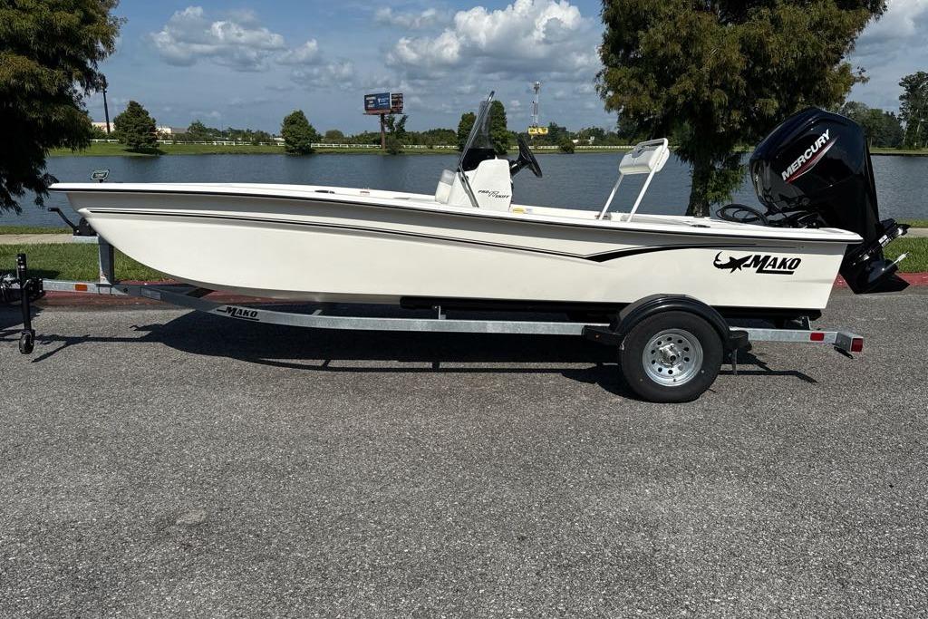 2026 MAKO PRO SKIFF 17 CC | Mack's Prairie Wings