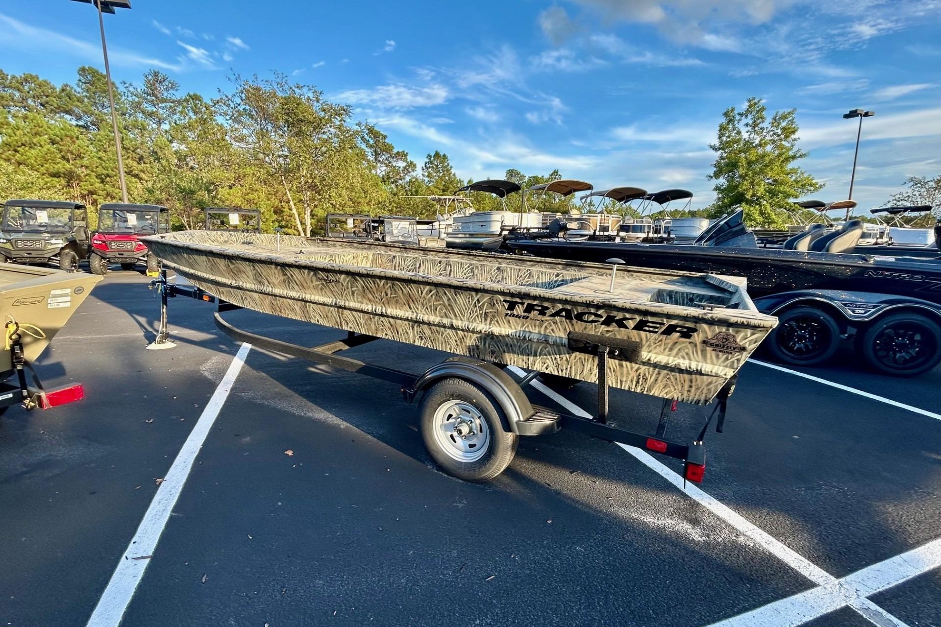 2026 TRACKER GRIZZLY 1860 UTILITY | Bass Pro Shops