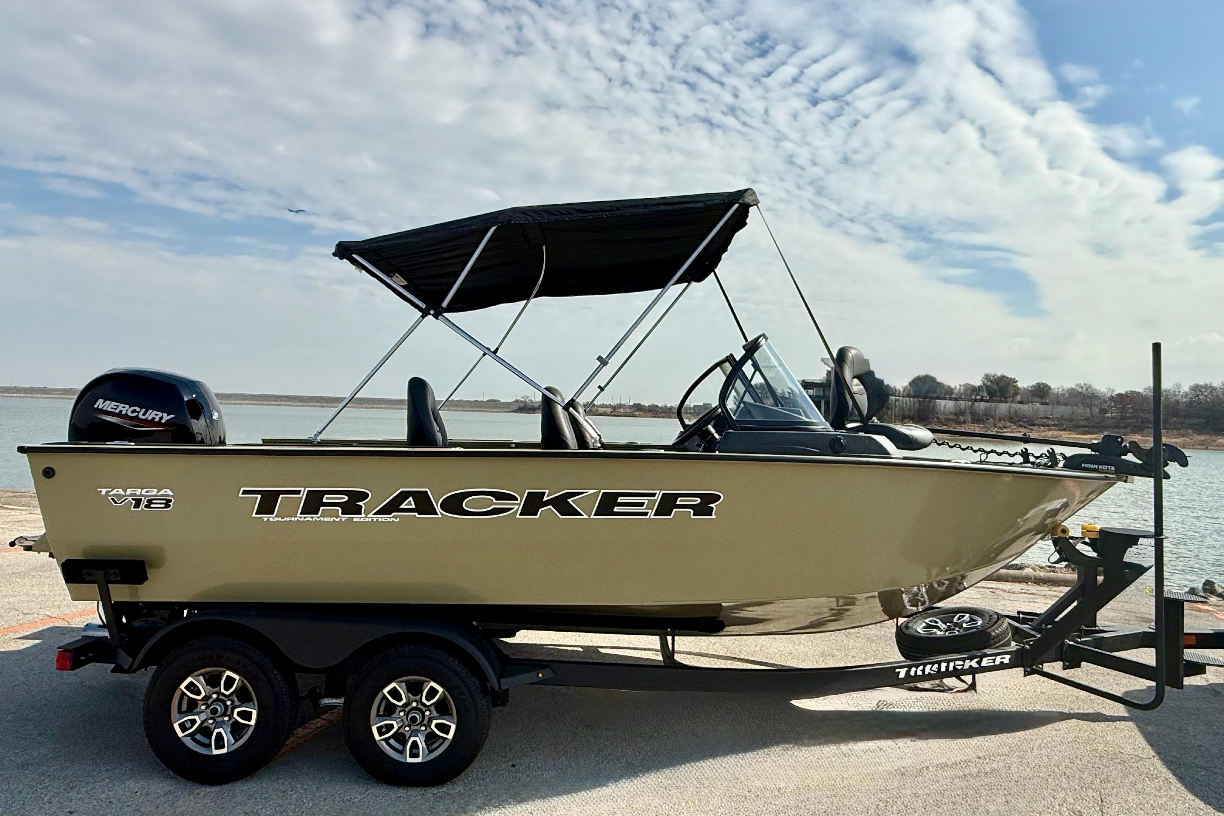 2026 TRACKER TARGA V-18 WT | Bass Pro Shops